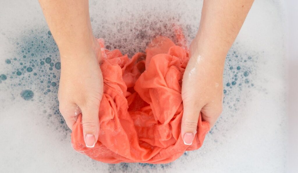 Is It Better To Wash Clothes Inside Out Or Outside Out Is It Better To Wash Clothes Inside Out Or Outside Out